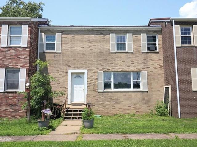 180 McEldowny Ave, New Martinsville, WV 26155