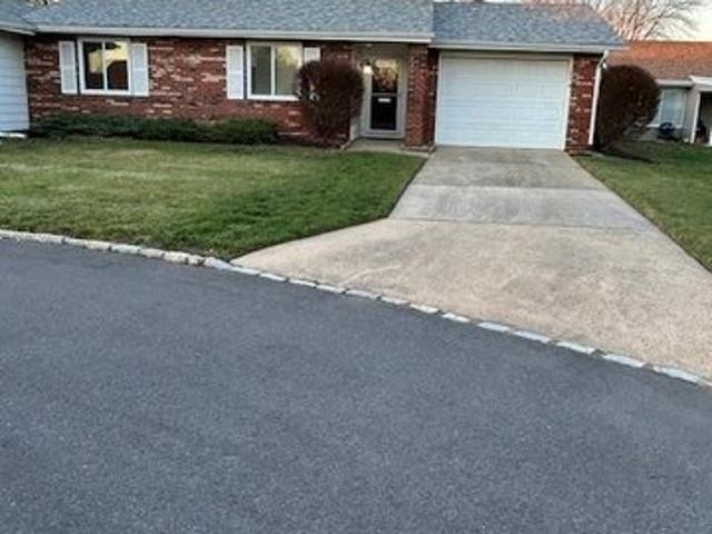 180 Mimosa Plz Unit B, Monroe, NJ 08831