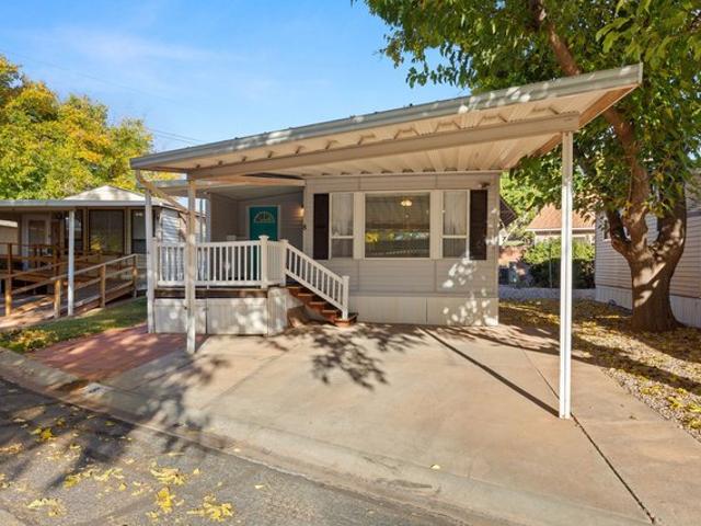 180 N 1100 E Unit 8, Washington, UT 84780
