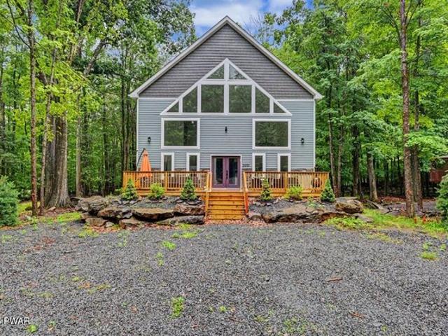 180 N Fairway Dr, Lake Ariel, PA 18436