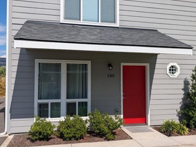180 Northridge Ter, Medford, OR 97501
