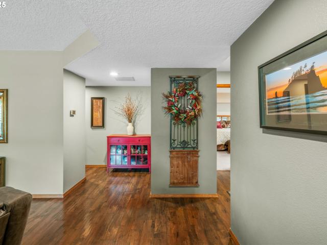 180 NE 29TH DR