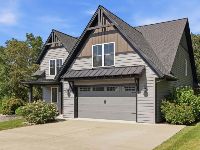 180 Saddle Drive