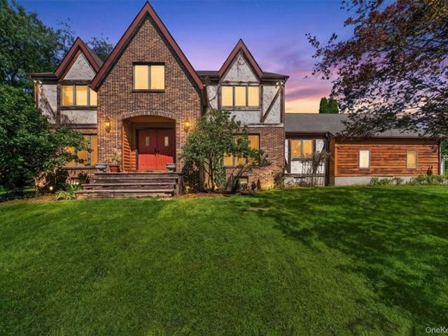 180 Sarah Wells Trl, Campbell Hall, NY 10916