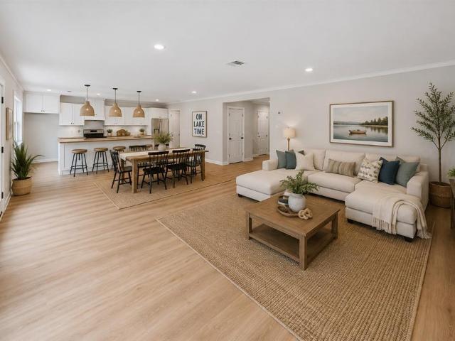 180 Shoreline Road