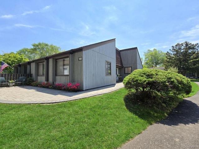 180 Strathmore Gate Dr, Stony Brook, NY 11790