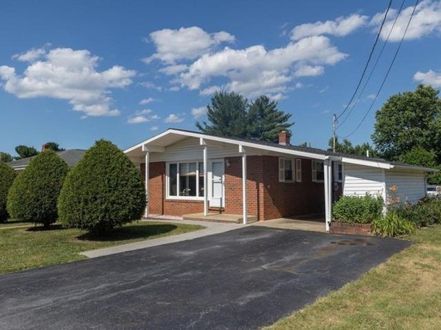 180 Sunset Dr, Dayton, VA 22821