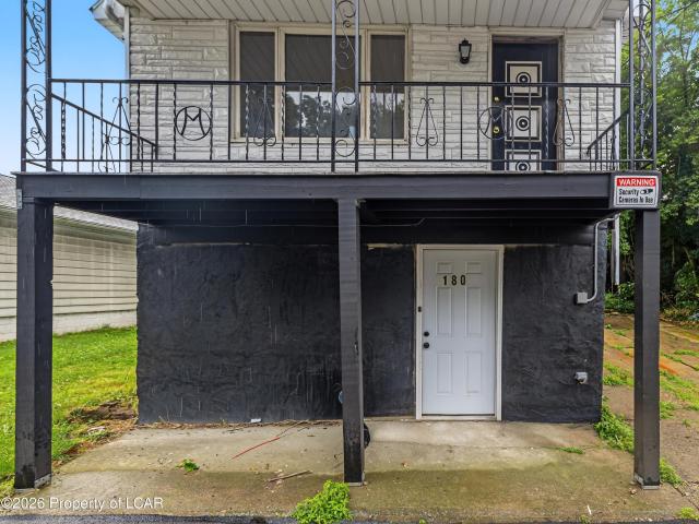 180 Panama Street