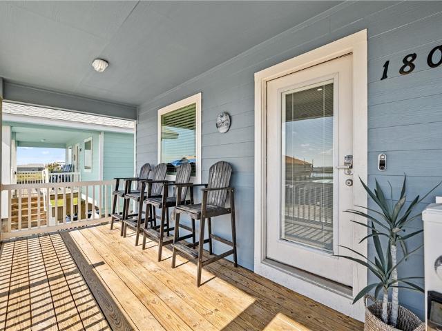 180 Paradise Pointe Drive