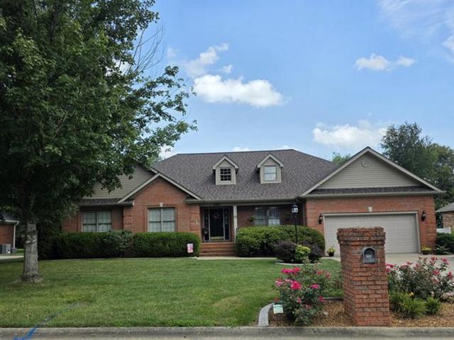 180 Peppers Mill Dr, Paducah, KY 42001