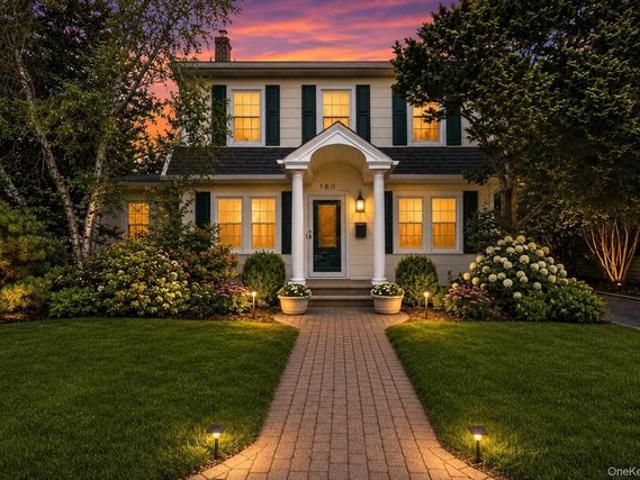 180 Primrose Rd, Williston Park, NY 11596