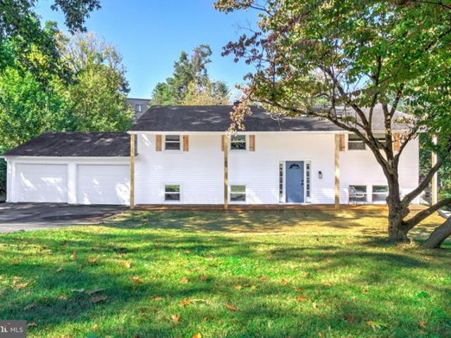 180 Reeser Rd, Camp Hill, PA 17011