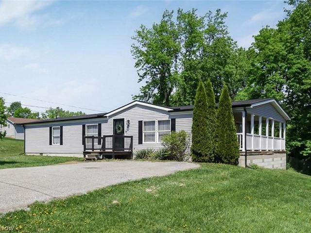 180 Rusty Rifle Rd, Zanesville, OH 43701