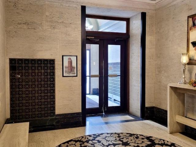 180 W Michigan Avenue # 802