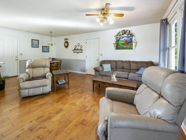 180 Woods Edge Rd