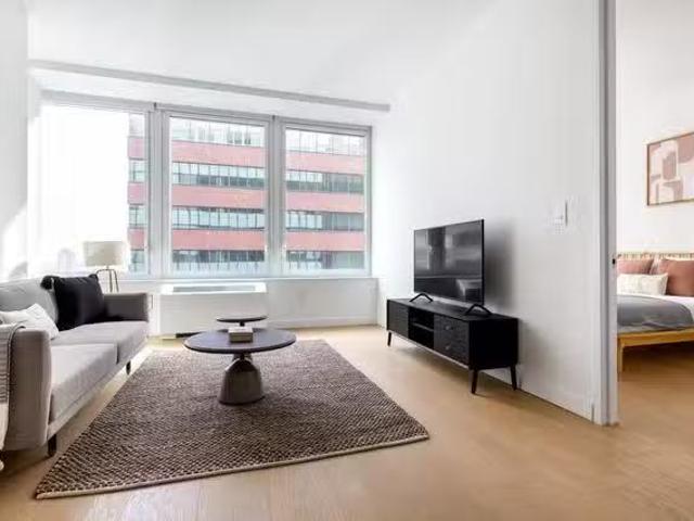 180 Water St, Financial District 1 Bedroom 2 Bath