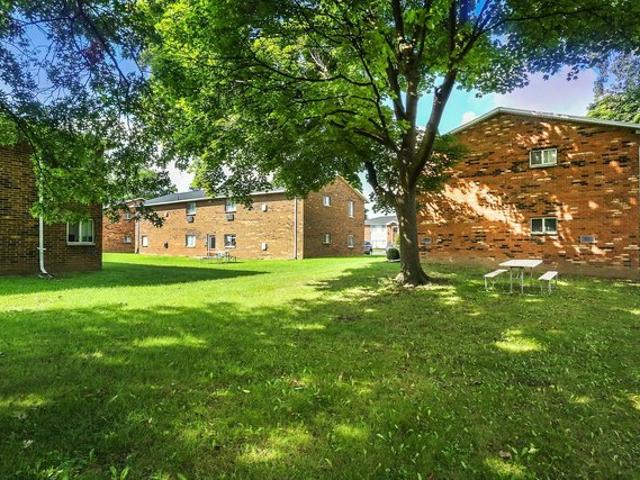 180 White Hall Dr, Rochester, NY 14616