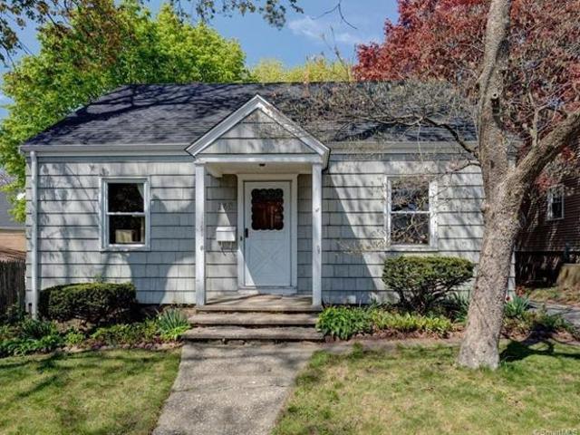 180 Whittier St, Bridgeport, CT 06605