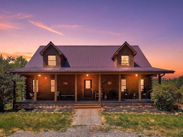 180 Thompson Ridge Cir, Ferrum, VA 24088