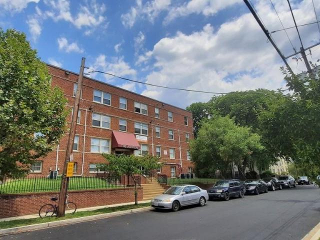 1814/1816 ASHTON Studio Apartment for Rent at 1814 Irving St Ne, Washington, DC 20018 Brookland
