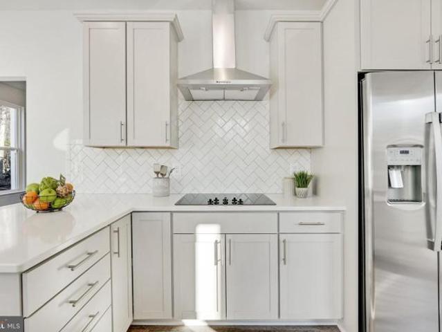 1814 Mountain Rd, Haymarket, VA 20169
