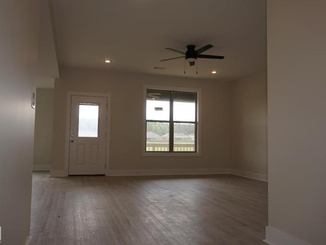 1814 N Oak