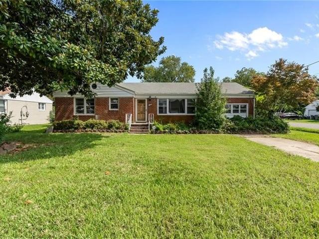1814 Canterbury Rd, Hampton, VA 23666