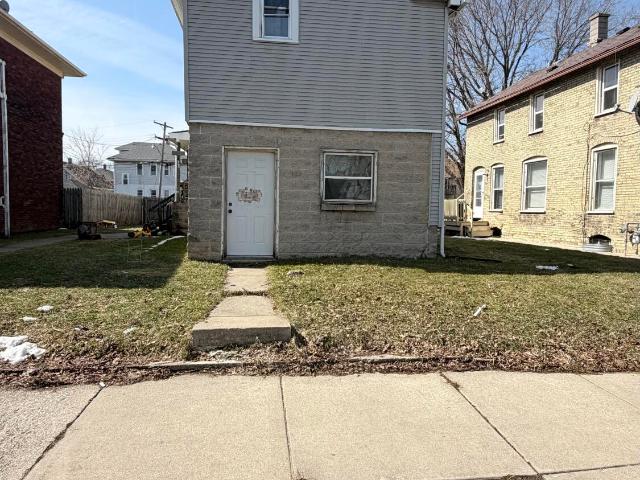 1814 Center St