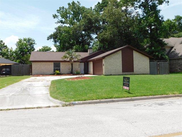 1814 Chart Dr, Crosby, TX 77532
