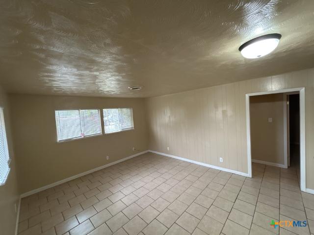 1814 Crestridge Drive