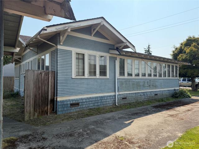 1814 Douglas Street