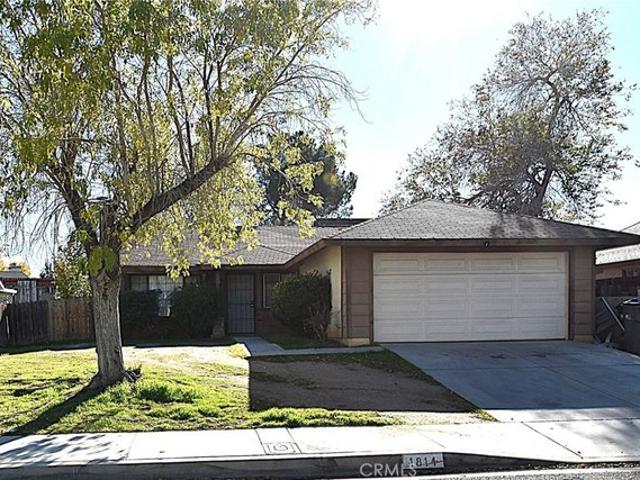 1814 E Avenue R2, Palmdale, CA 93550