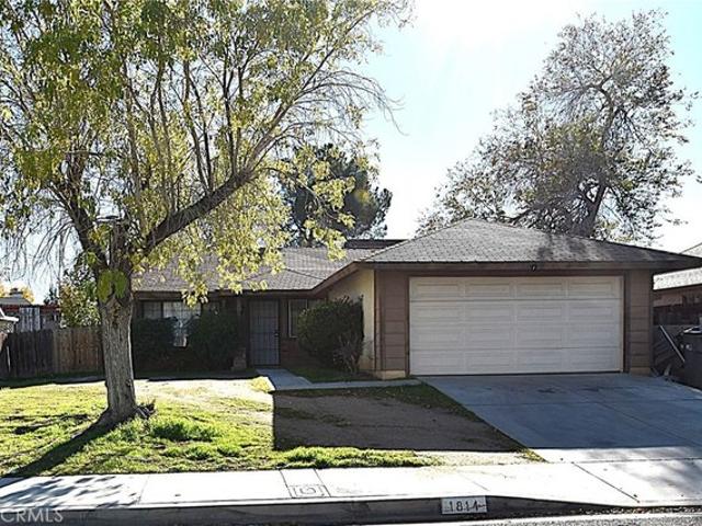 1814 E Avenue R2, Palmdale, CA 93550