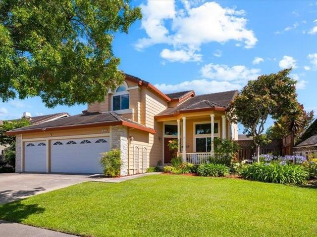1814 Heather Ln, Petaluma, CA 94954