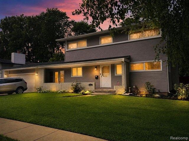 1814 Rockcreek Ln, Flint, MI 48507