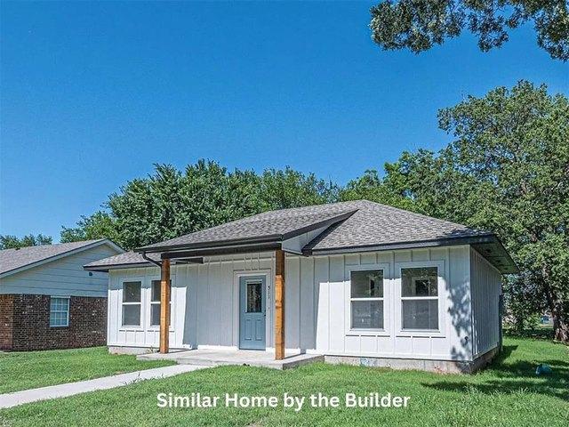 1814 SW Monroe Ave, Lawton, OK 73501