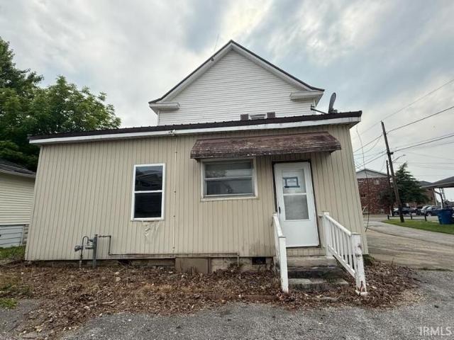 1814 Washington Avenue, Bedford, IN 47421