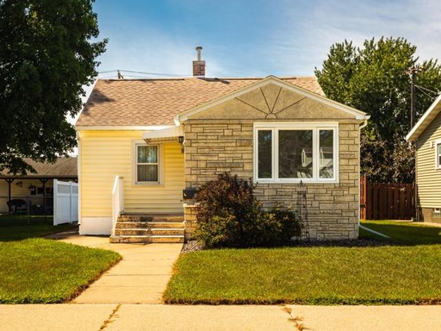 1814 19th St S, La Crosse, WI 54601
