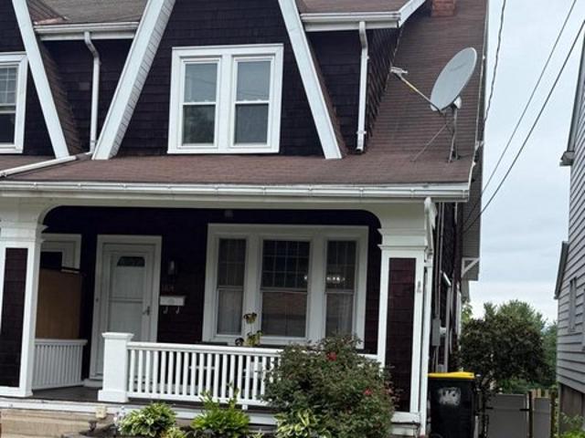 1814 3rd Ave, Pottsville, PA 17901