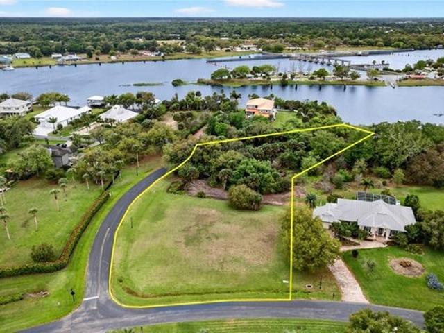 18151 Riverchase Ct, Alva, FL 33920