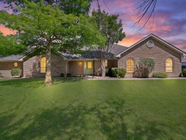 1815 Newport Rd, Weatherford, TX 76086