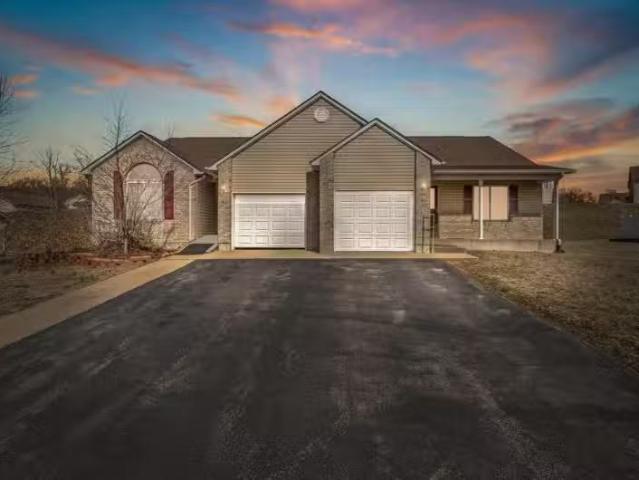 1815 Oak Knoll, Farmington, MO 63640 MLS 25013190