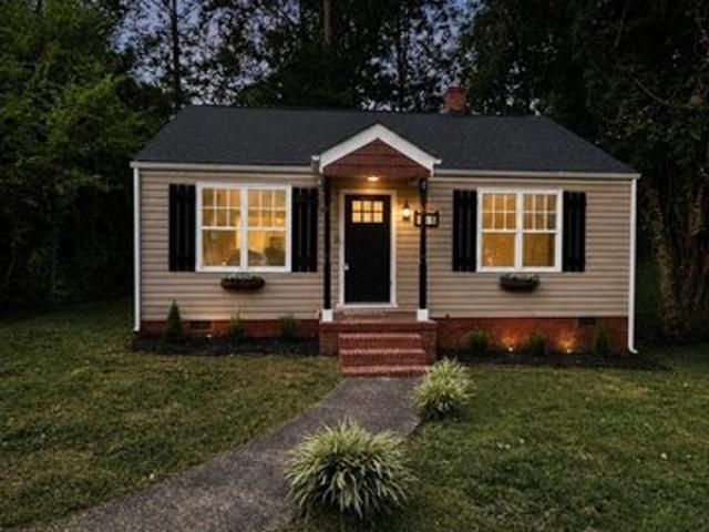 1815 Arnold Dr, Charlotte, NC 28205