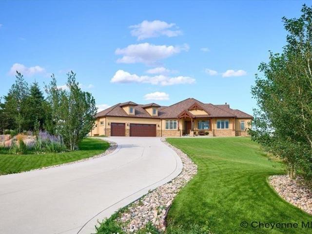 1815 Black Bear Ct, Cheyenne, WY 82009
