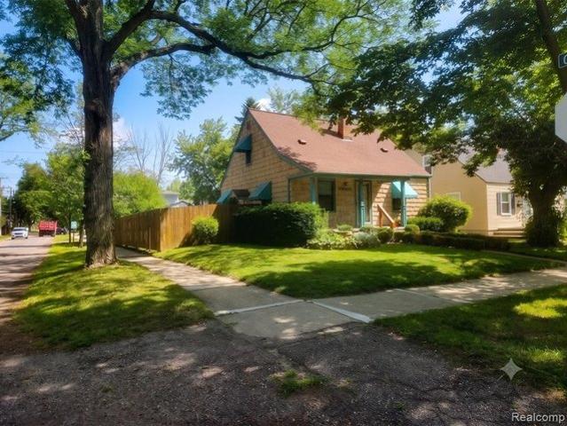 1815 Bowers St, Birmingham, MI 48009