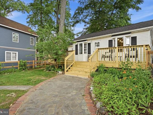 1815 Glenarm Rd, Edgewater, MD 21037