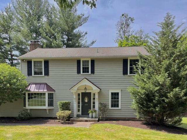 1815 Green Briar Dr, Worcester, PA 19490