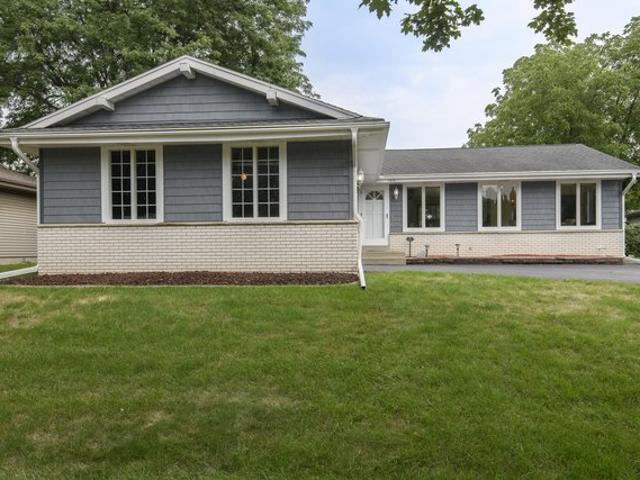1815 Haymarket Rd, Waukesha, WI 53189