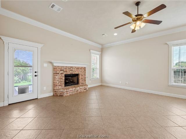 1815 Lakeshore Circle