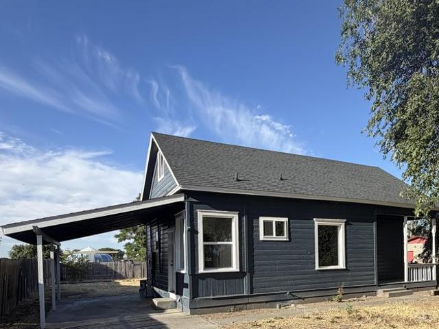 1815 Lincoln St, Mountain Home, ID 83647